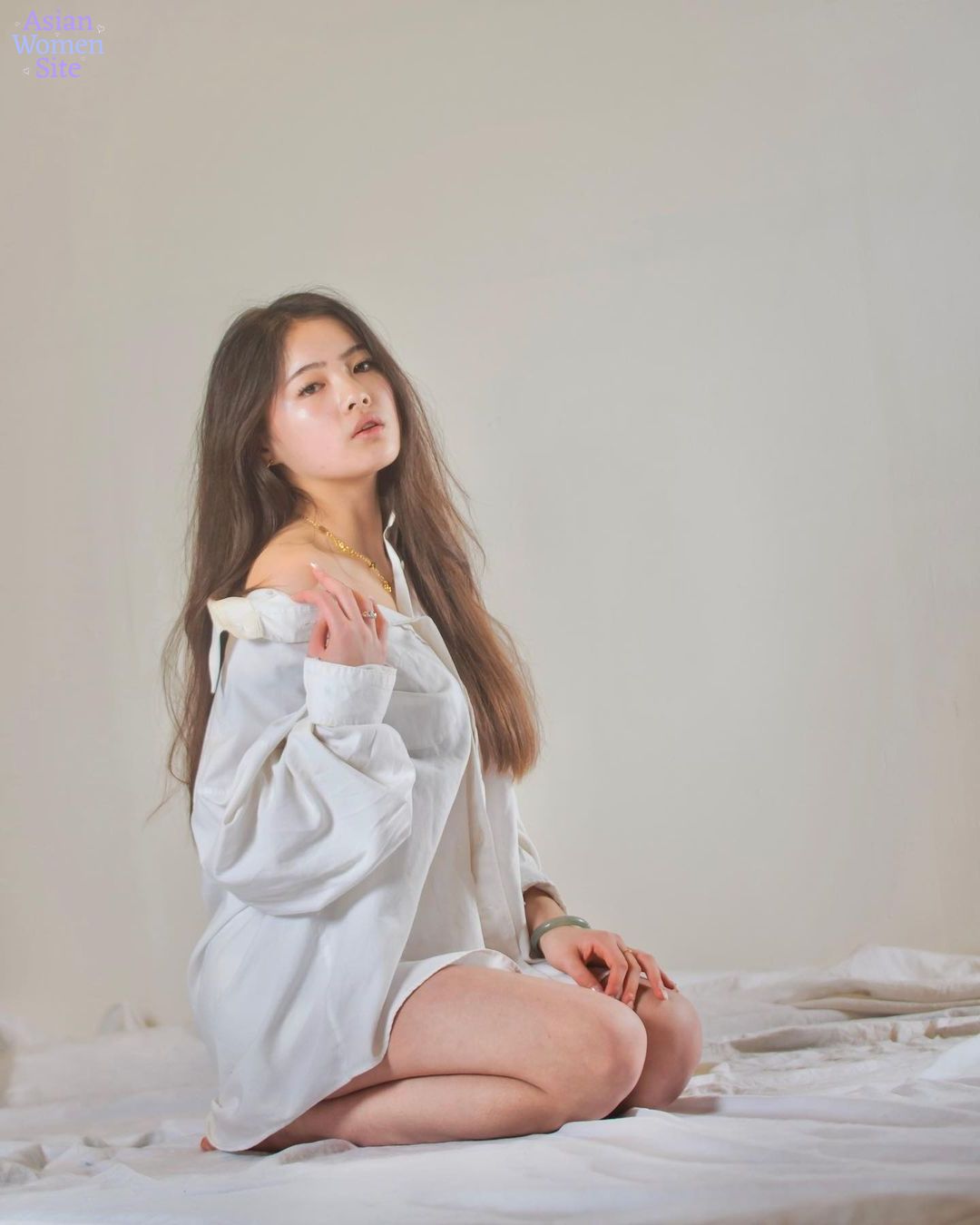 Dating Charming a Chinese Woman: All the Truth Revealed