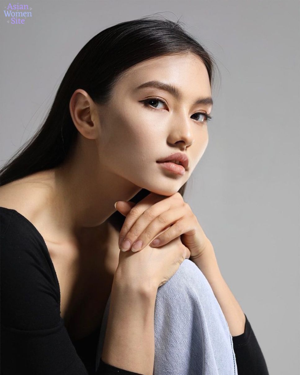 Gorgeous Kazakh Women: What Makes Them the Best Wives?